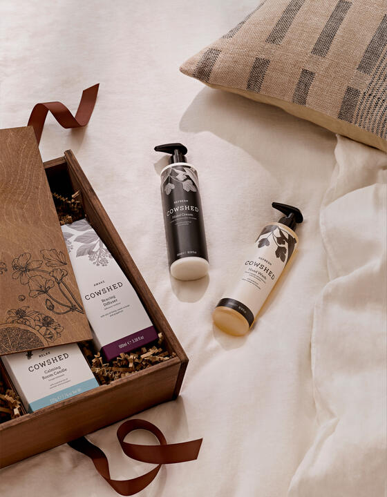 Signature Hand & Body Set - Cowshed